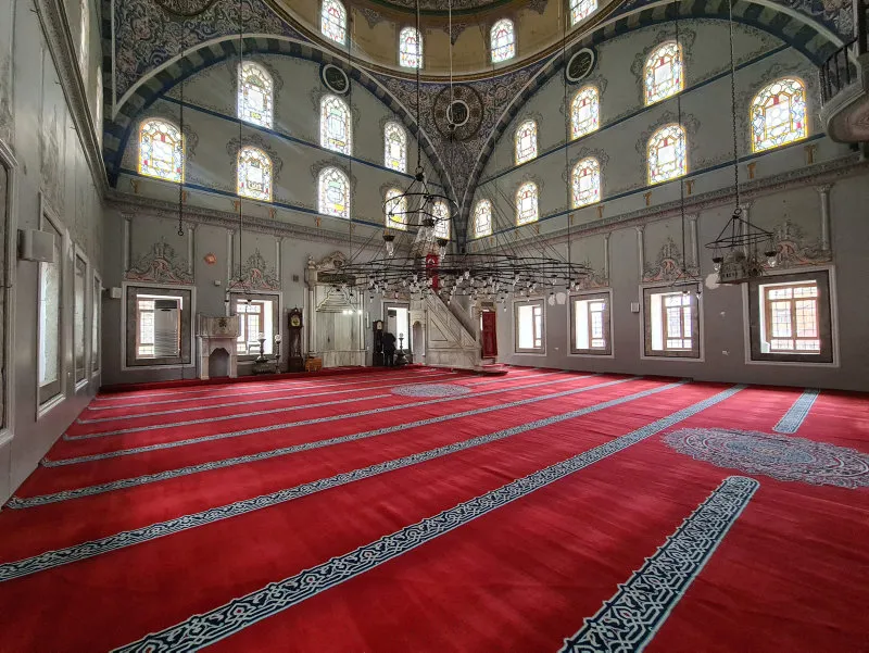 Asırlık camiler Ramazan’a merhaba dedi!