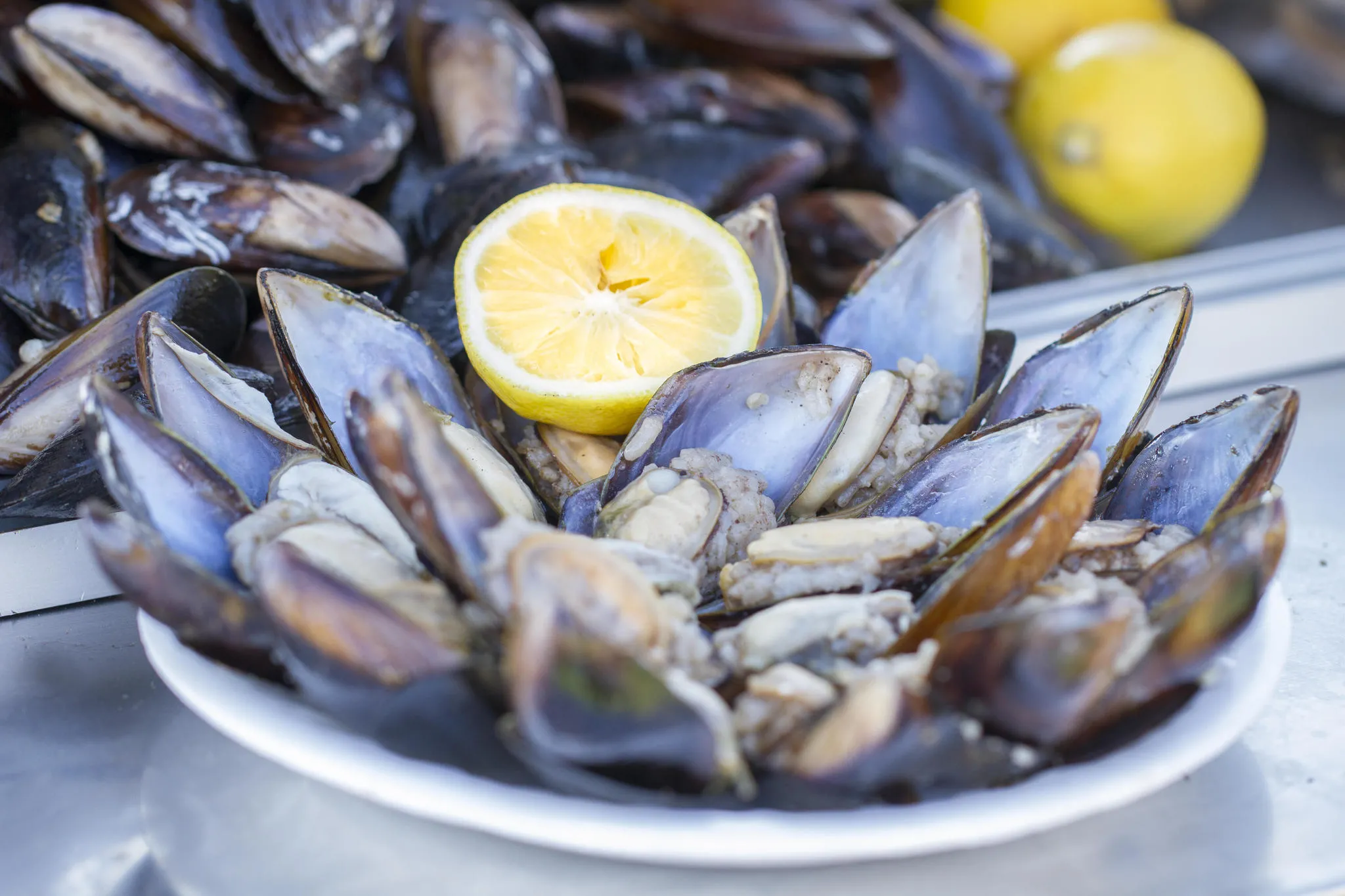 Midyede büyük tehlike! Kabuğu böyleyse sakın yemeyin