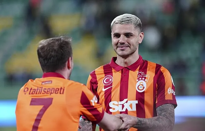 Türk futbolunda kara gece! Galatasaray-Fenerbahçe Süper Kupa maçına ... Türk futbolunda kara gece! Galatasaray-Fenerbahçe Süper Kupa maçına ...