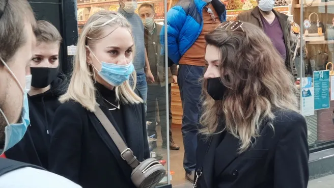 Turistler pes dedirtti!