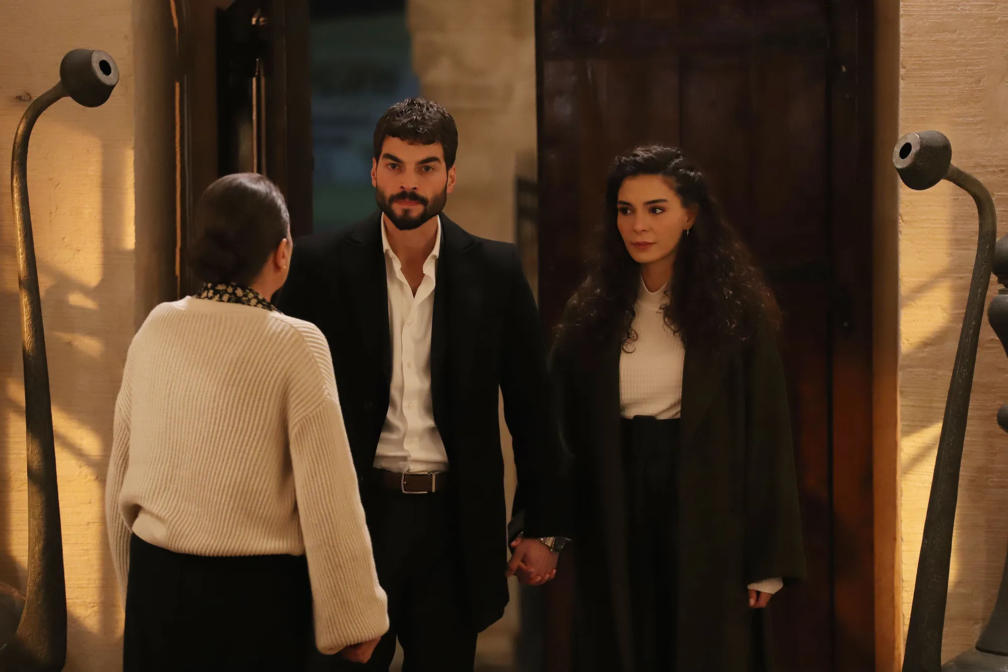 Hercai’de Azize Aslanbey artık daha tehlikeli! Miran sevdiklerini Aslan ...