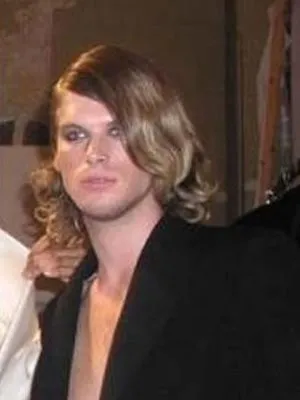 Çisil Oral’ı hiç böyle göremediniz... Hayat Bilgisi’nin ’Kikirik’i ...