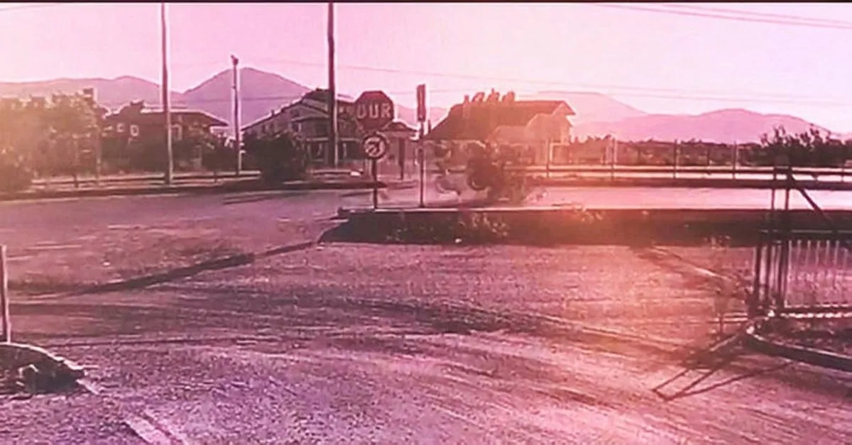 Muğla Fethiye’deki korkunç motosiklet kazası kamerada! Karşıdan karşıya ... Muğla Fethiye’deki korkunç motosiklet kazası kamerada! Karşıdan karşıya ...